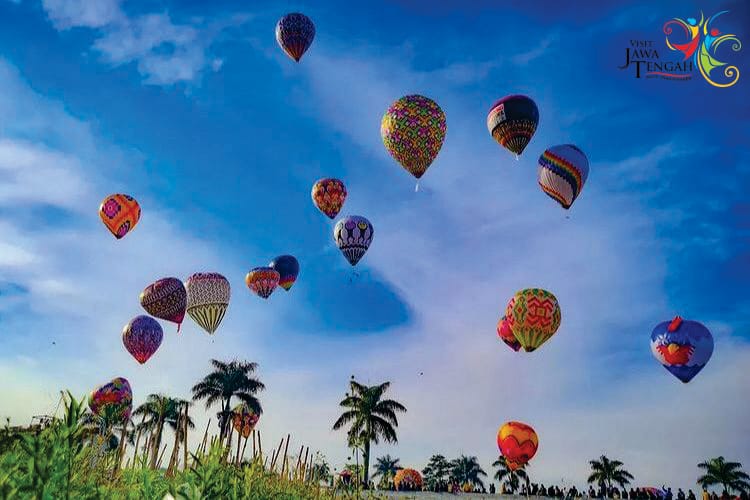Java Balloon Attraction 2024: Pesona Langit Wonosobo dengan Puluhan Balon Udara Raksasa